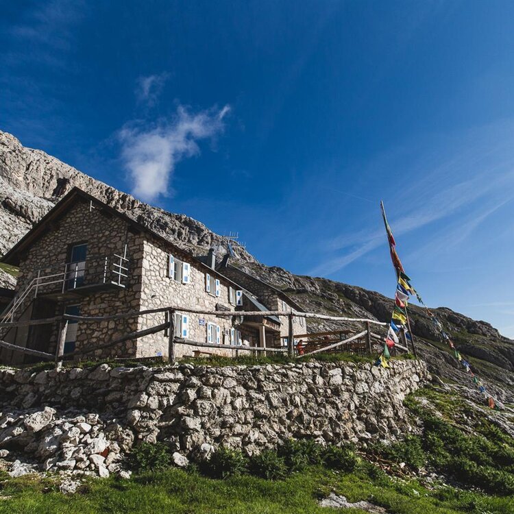 Mountain huts - RIFUGIO ALPINO MULAZ