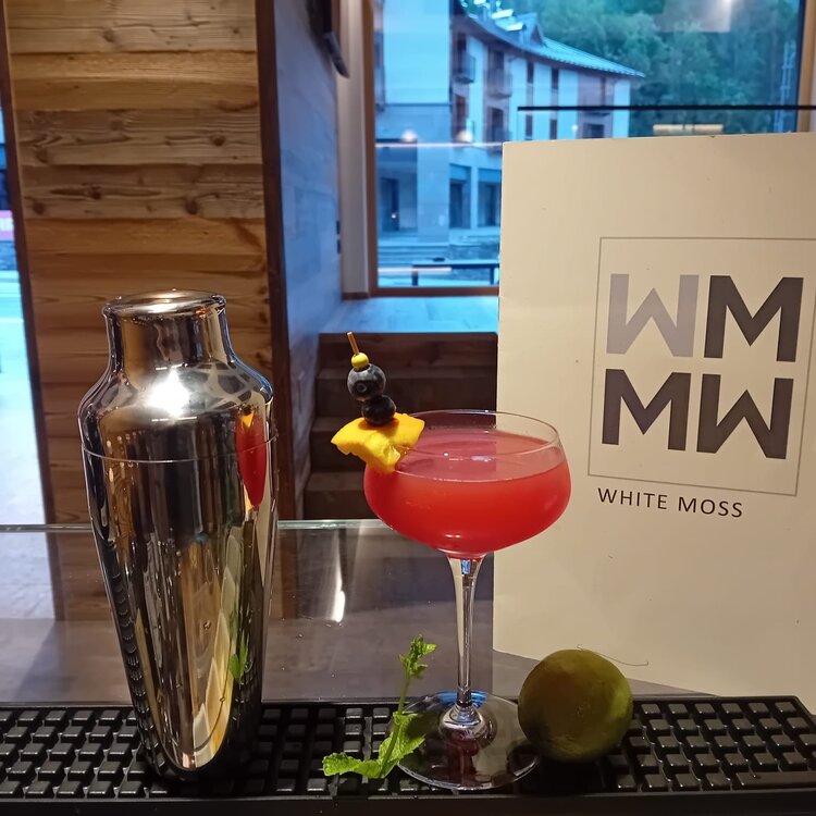 White Moss - Bars and pastry shops